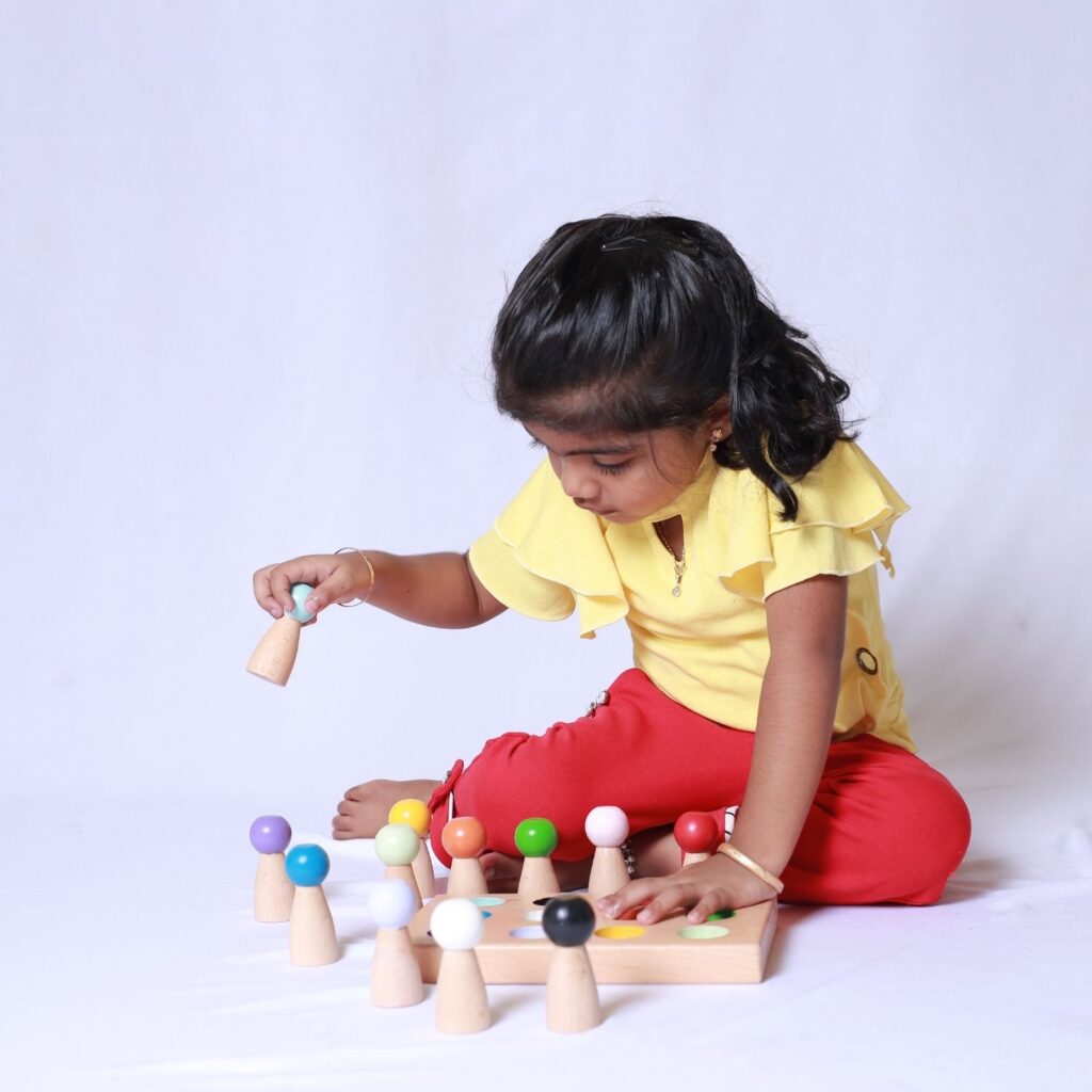 Colour Sorting Board – Lil Woods